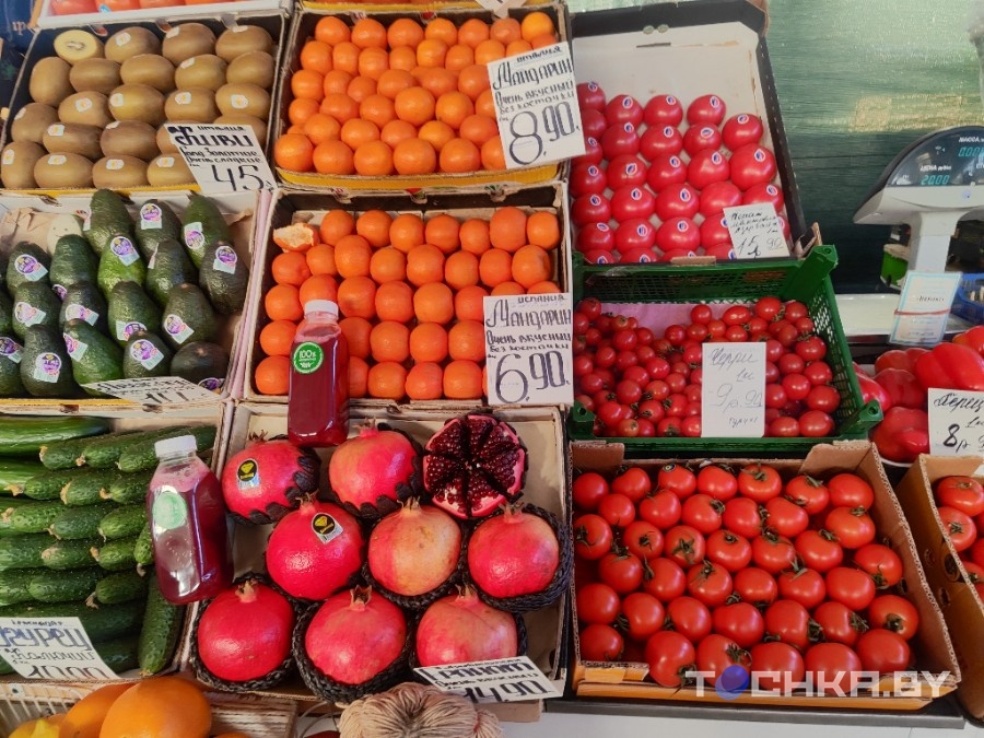 Молодая картошка по нереальной цене: чем удивляет Комаровка в январе ...